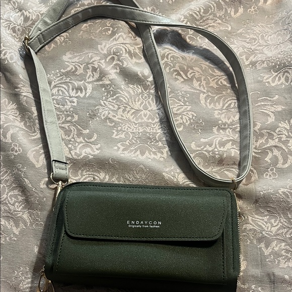 ENDAYCON | Bags | Very Cute Dark Green Crossbody Bag | Poshmark